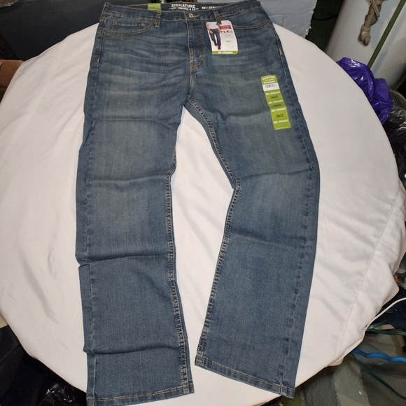 Signature by Levi Strauss | Jeans | Signature By Levis S5 Medium Wash ...